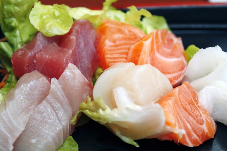 Ultimate Guide to Sashimi: The Art of Japanese Raw Fish Cuisine | TREASURE BLOOM